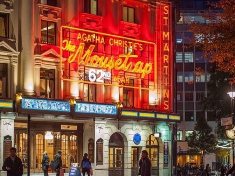 Tour of bohemian Soho with Sam Jacobs - Circle Square