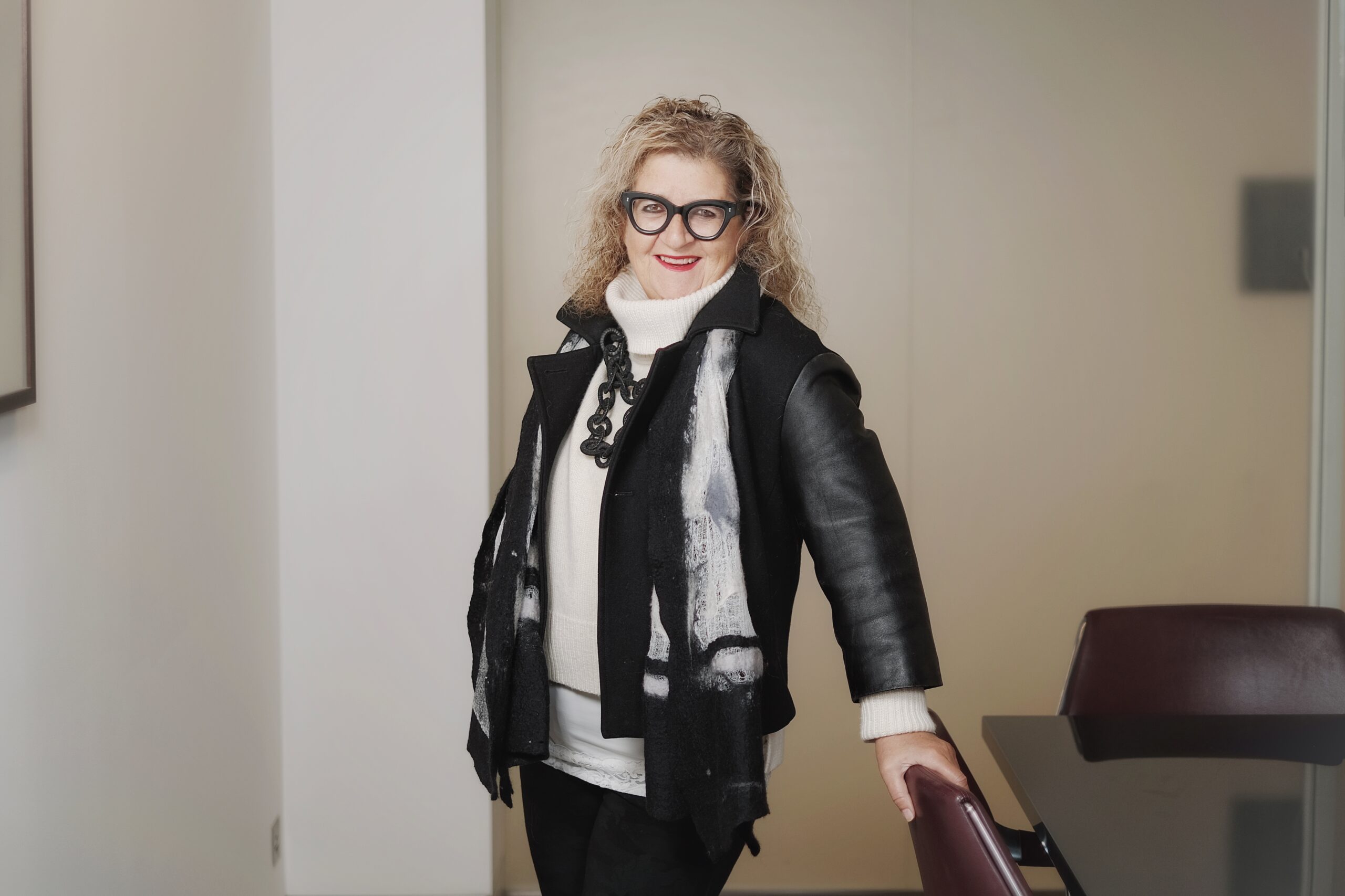 Sandra Davis - Circle Square